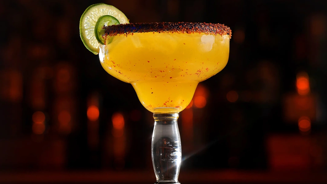 15 popular bar drinks in 2026