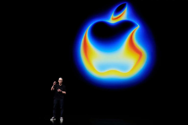 Apple CEO Tim Cook's final keynote at WWDC; spotlight firmly on Siri AI ...
