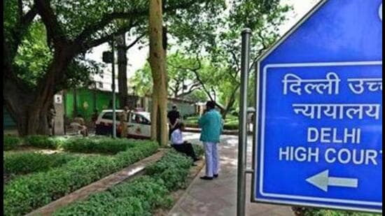 Saket collapse: Delhi HC orders removal of posts against judge