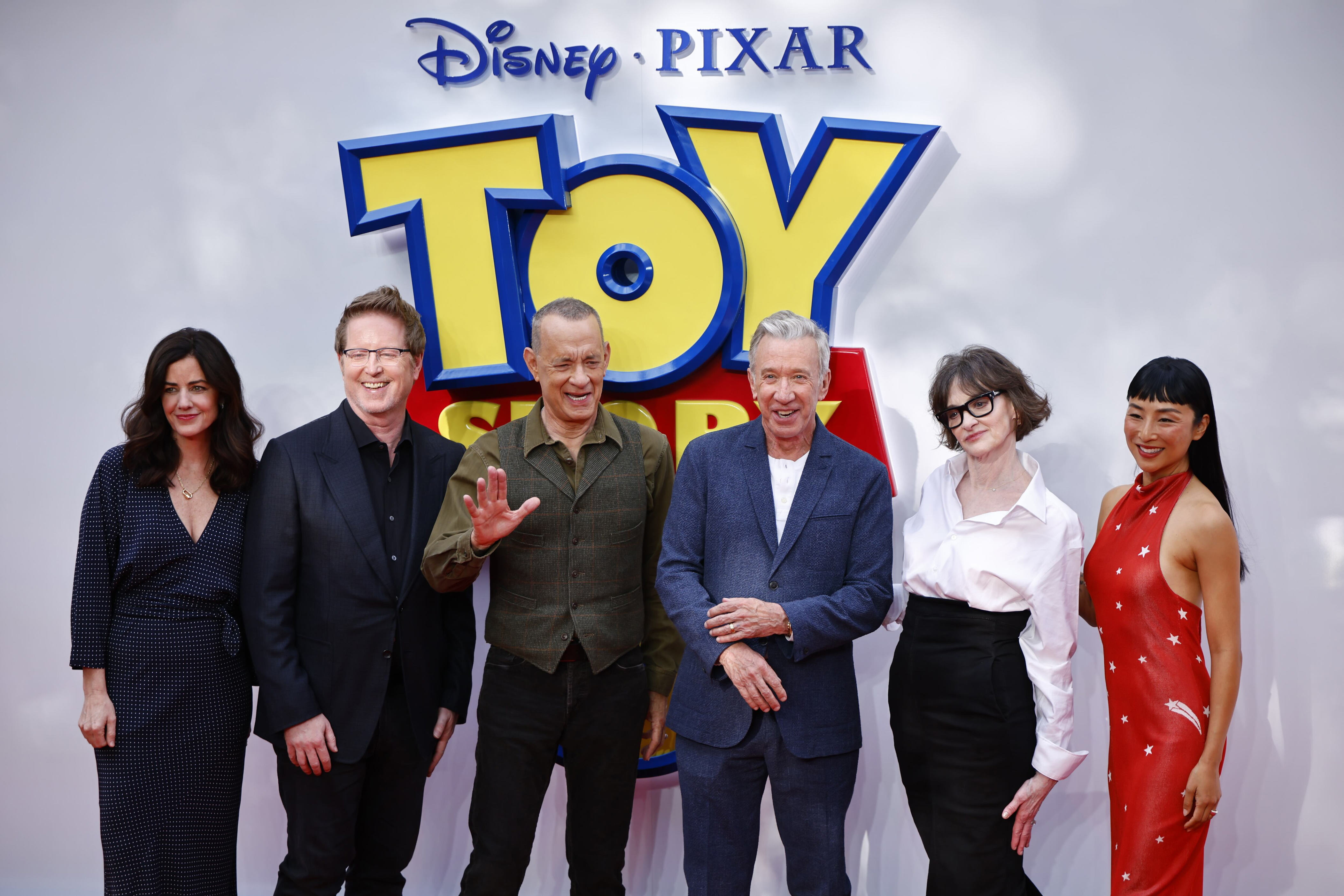 Toy Story 5: Toys battle tablet for attention