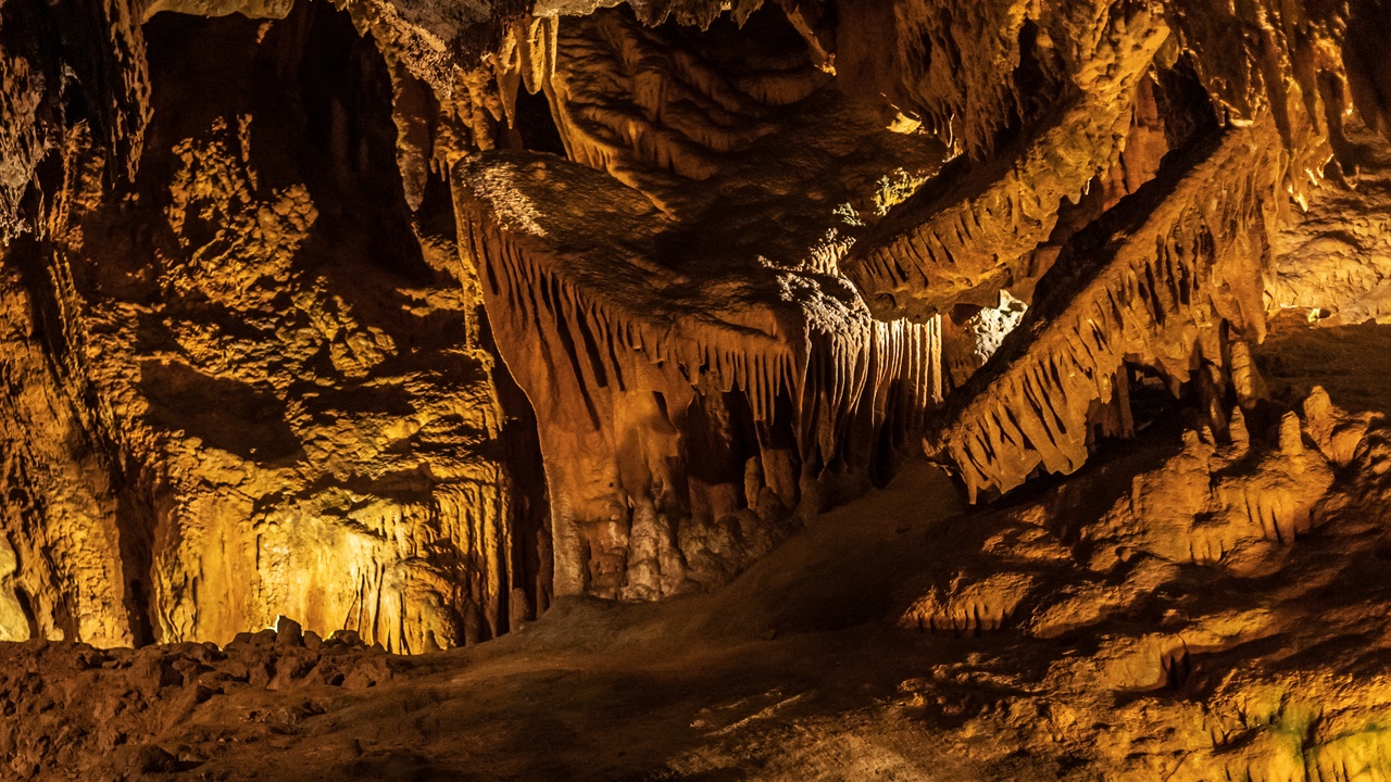You can walk 1.25 miles underground in Virginia without climbing a ...