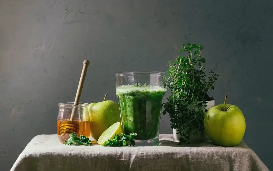 Verywell Health shares simple formula for balanced smoothies