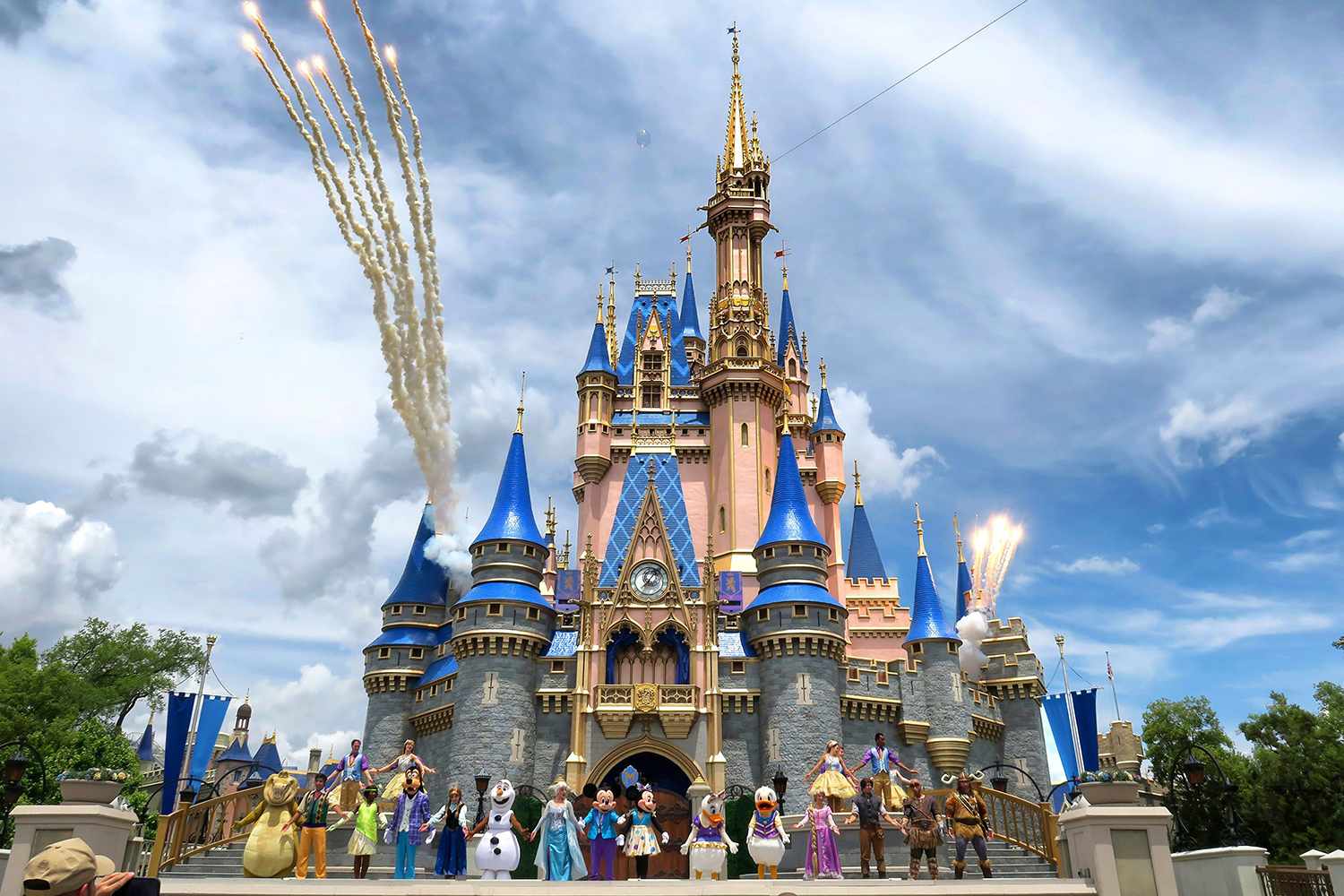 Earthquake felt at Disney World as rides suddenly shut down