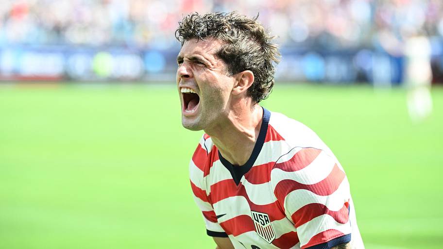 Who is hot and not in the soccer card market as the World Cup approaches