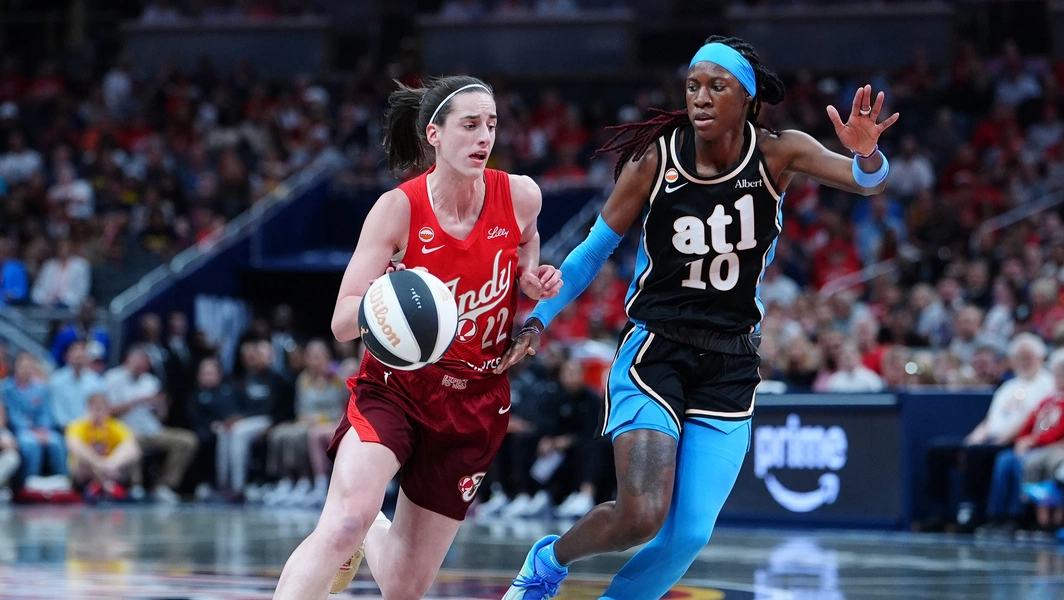 Coach downplays Caitlin Clark illness after halftime vomiting