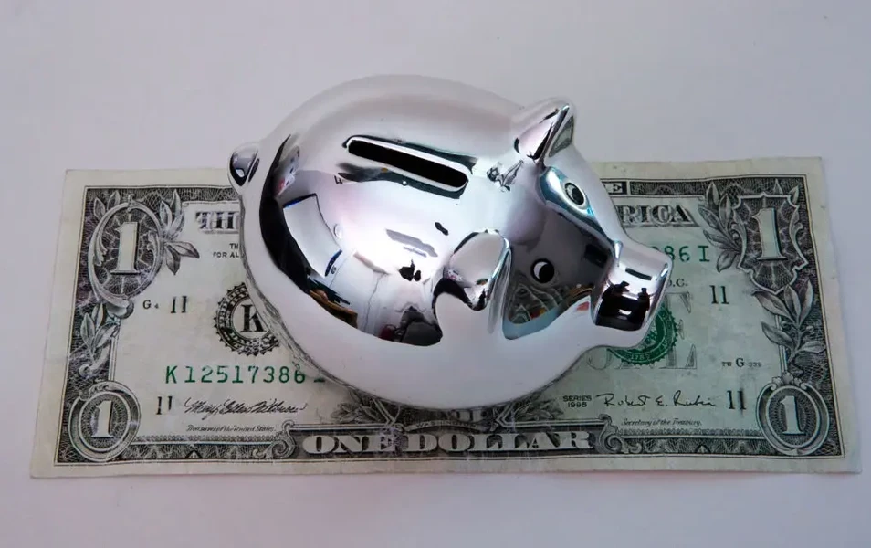 Small daily habits that grow your savings