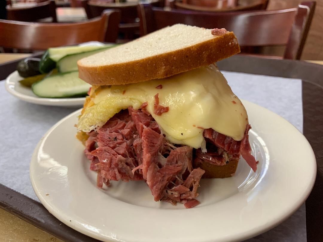 Iconic New York deli coming to St. Louis