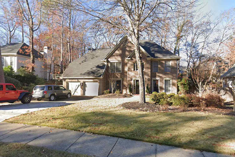 Son calls 911 to report parents dead in apparent murder-suicide, as he ...