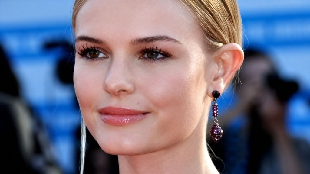 8 stars whose unique features set them apart