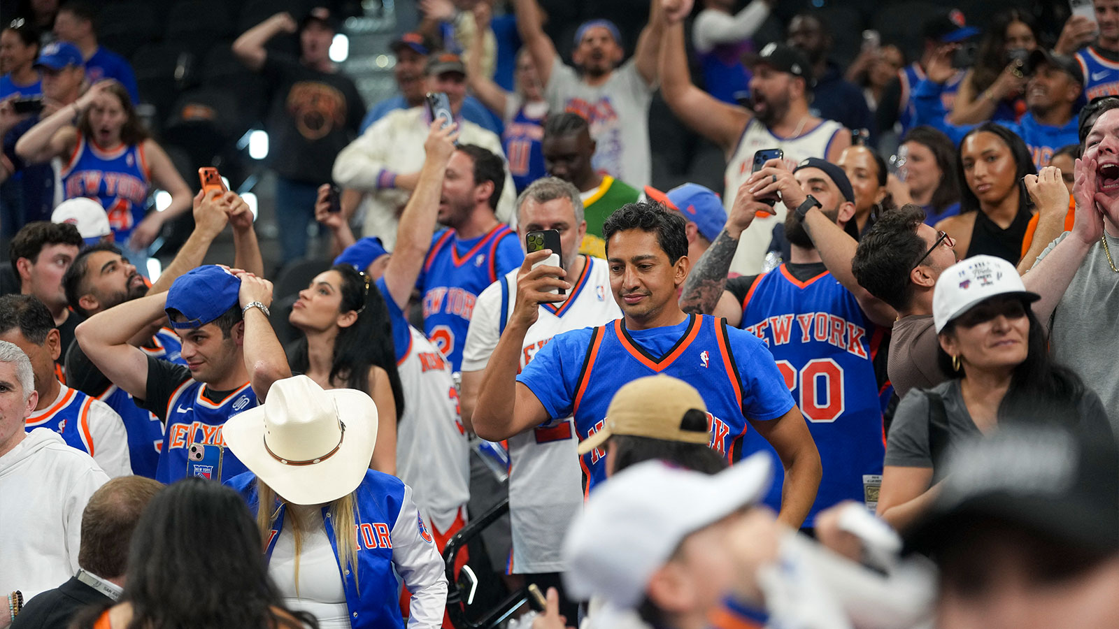 First look at t-shirts, towels on MSG seats NBA Finals Game 3