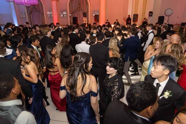 Watchung Hills Regional High School prom 2026 (63 photos)