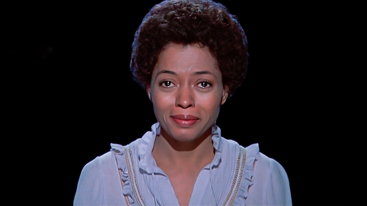 Dorothy sings home and clicks her silver shoes (Diana Ross) | The Wiz