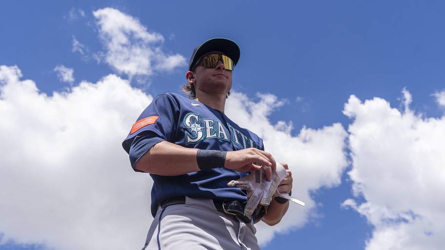Colt Emerson's sudden injury exposes a Mariners roster hanging by a thread