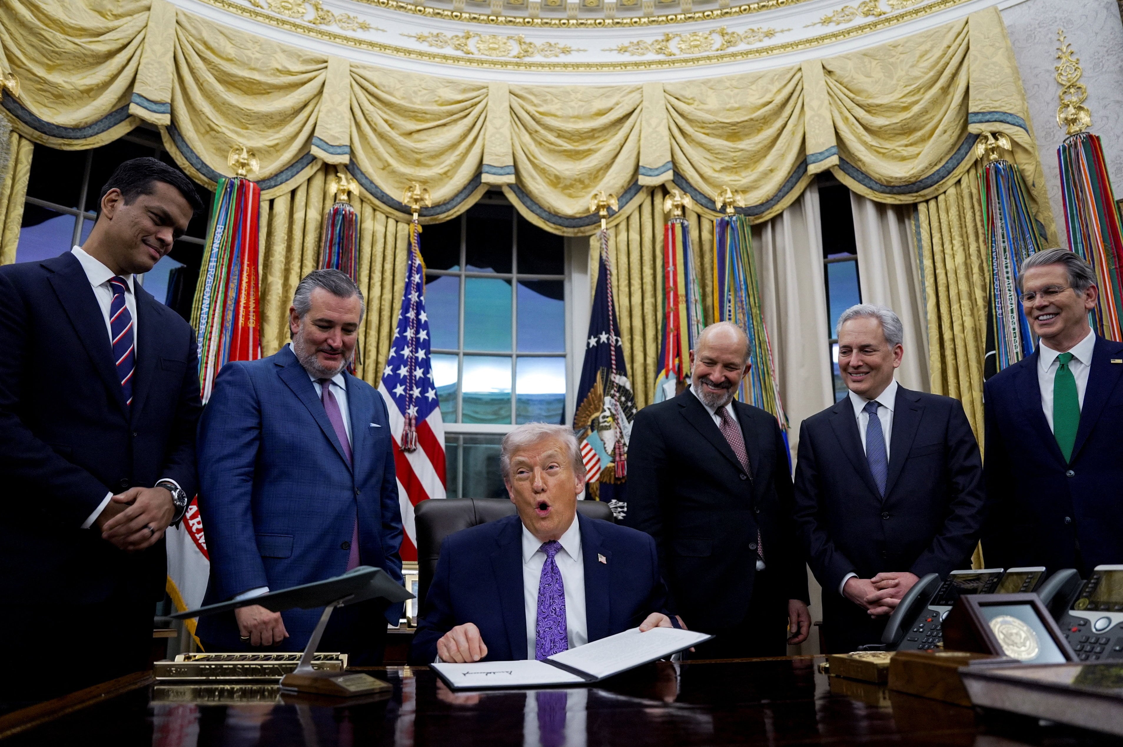 Trump blindsides CEO buddies with plan for wild power grab
