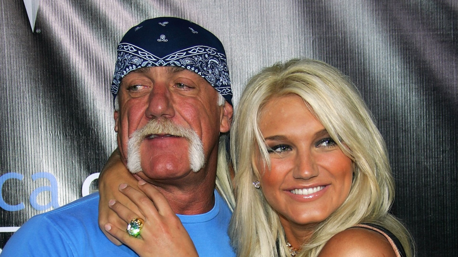 Brooke Hogan bashes police after release of dad Hulk Hogan's death report