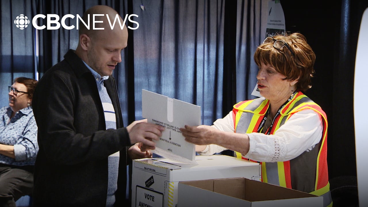 Elections Alberta needs at least 60,000 workers for fall referendum