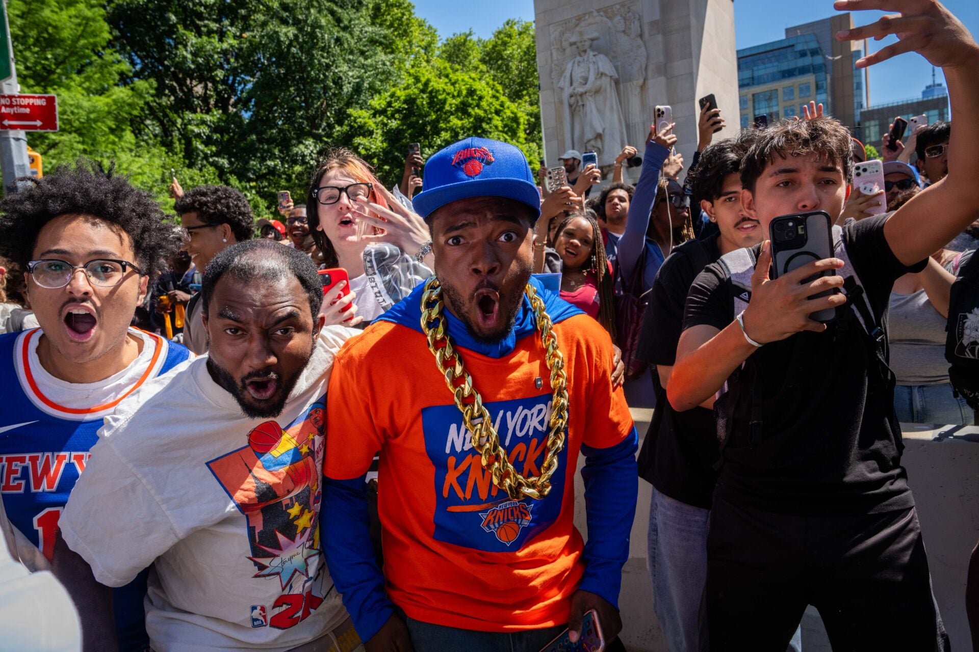 Knicks fans detail security errors outside of Madison Square Garden ...