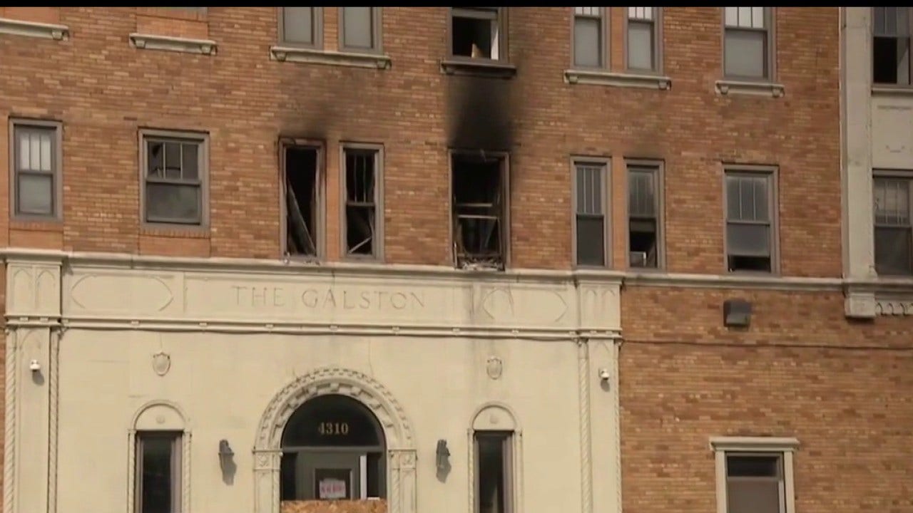 Morning apartment fire leaves 2 injured on Detroit's west side