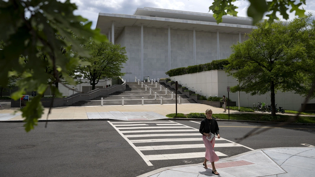 Kennedy Center removes Trump branding from website under court order