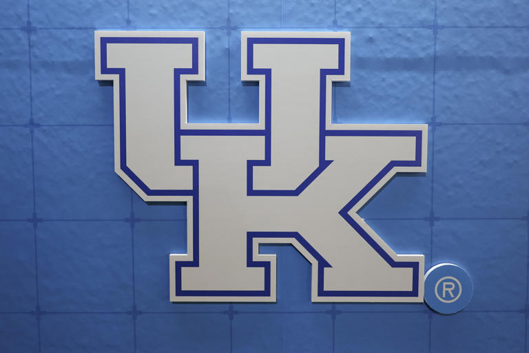 Kentucky DL Nicholas 'Happy' Smith dies at 20 years old