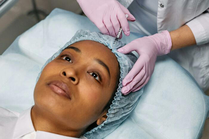 20 cosmetic procedures frequently criticized by surgeons