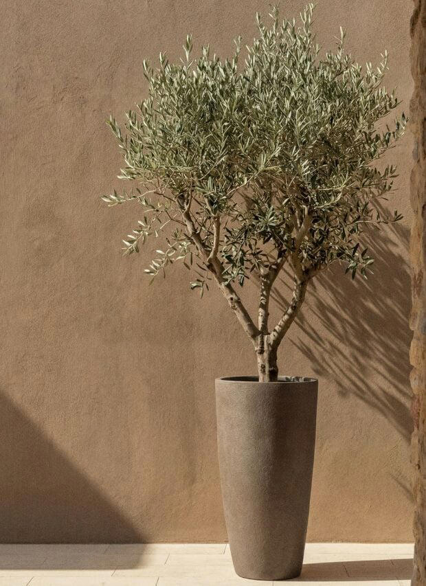 Minimal, materici e moderni: i vasi SKLUM sono il trend outdoor del momento