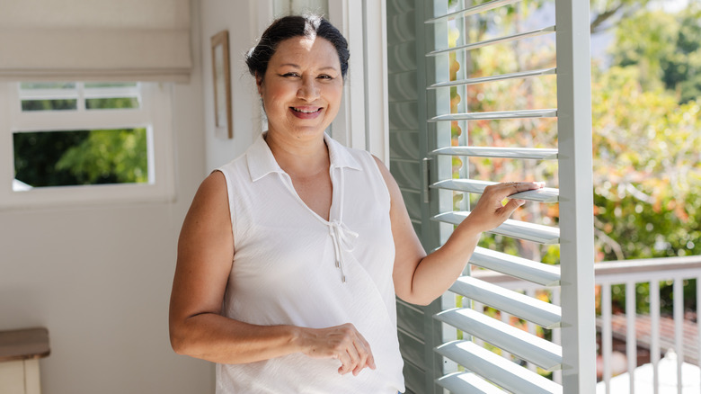 The popular window treatment that's easiest to maintain, according to ...