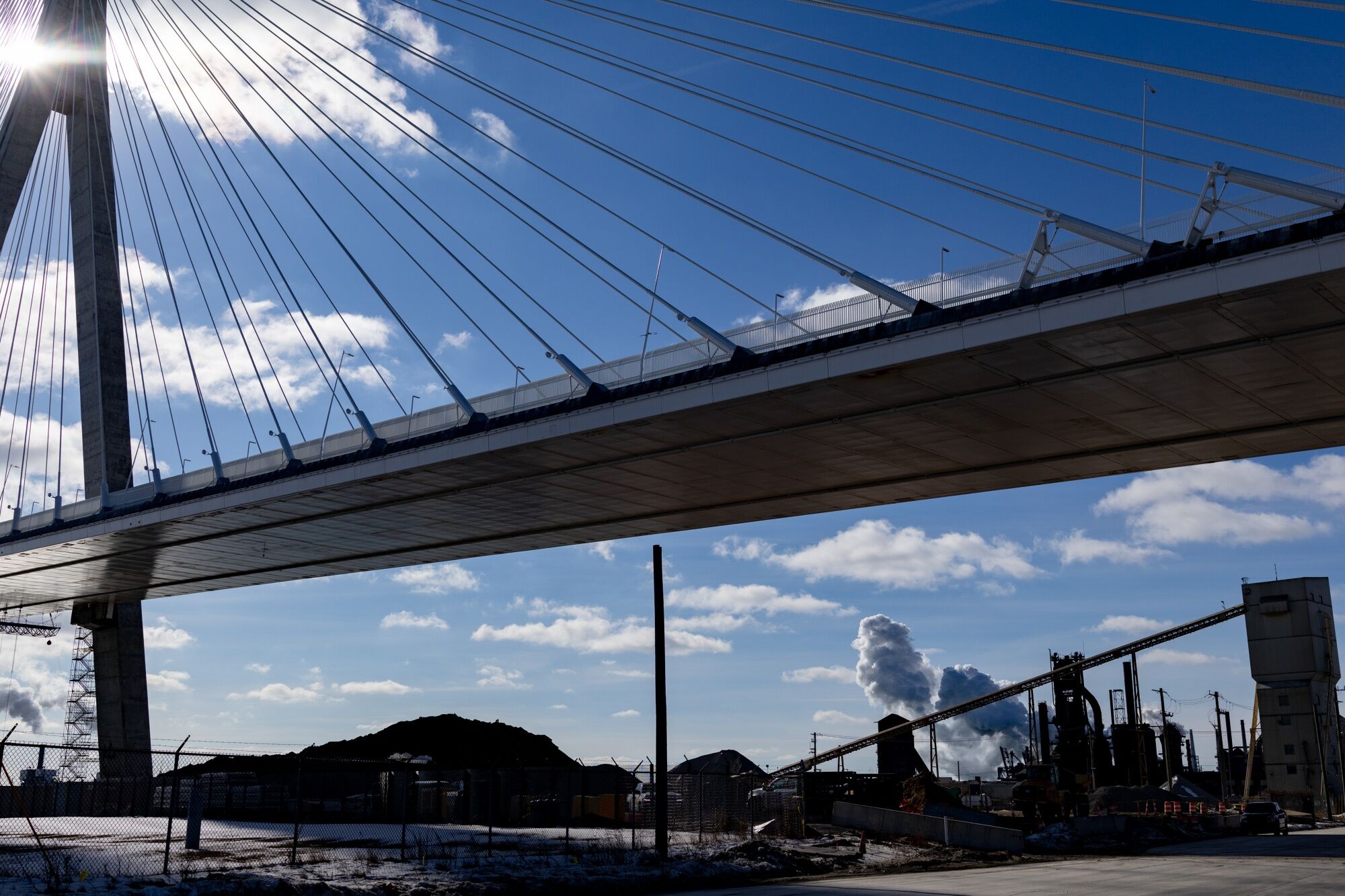 Michigan, Canada plan opening of bridge Trump threatened to block
