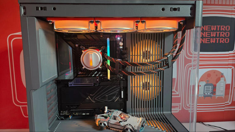Levelplay shows off magnetically attached fans that are reversible ...
