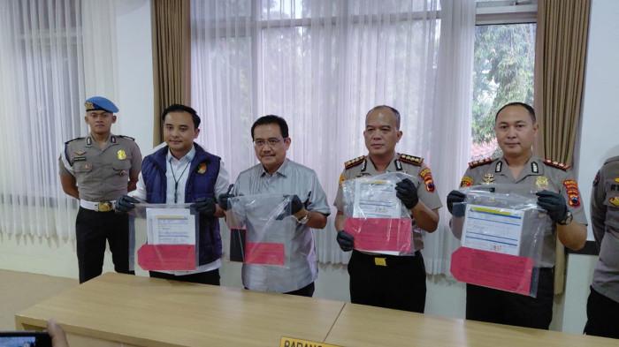 Eks-Pegawai Bank Mandiri Taspen Banyumas ditahan polisi, pelaku dikenal ...