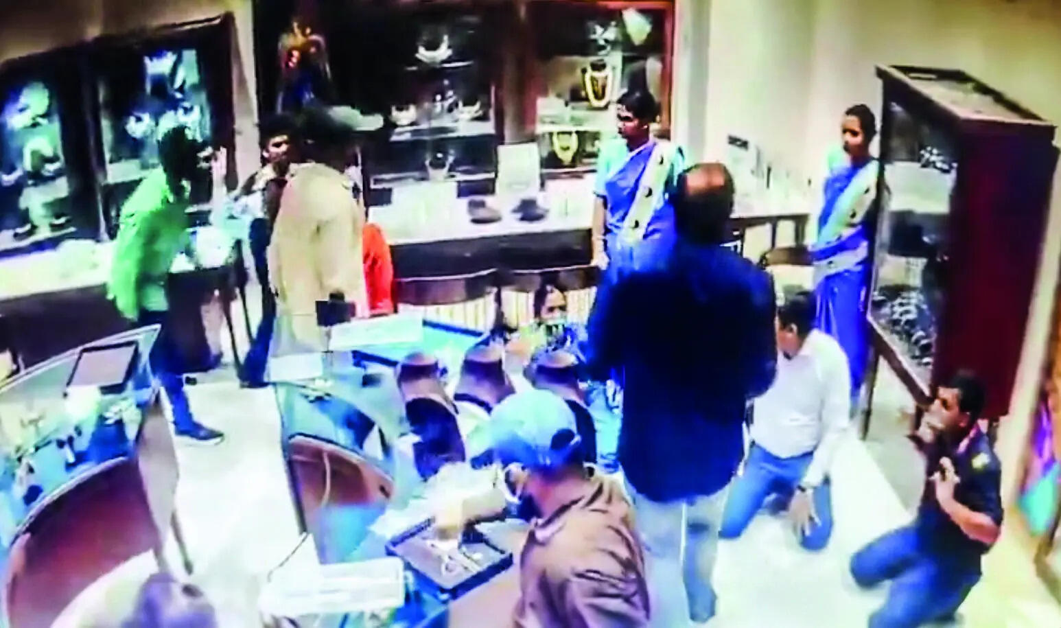 PMJ heist: Bihar gang boss cuts shooters’ pay after gold haul in ...