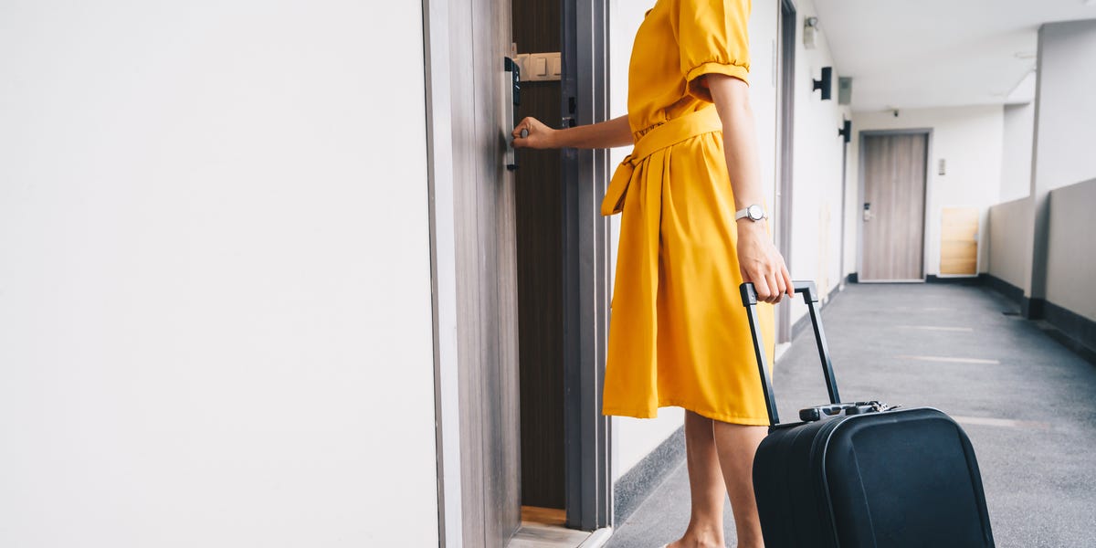 Experts share 9 travel safety tips for hotel stays