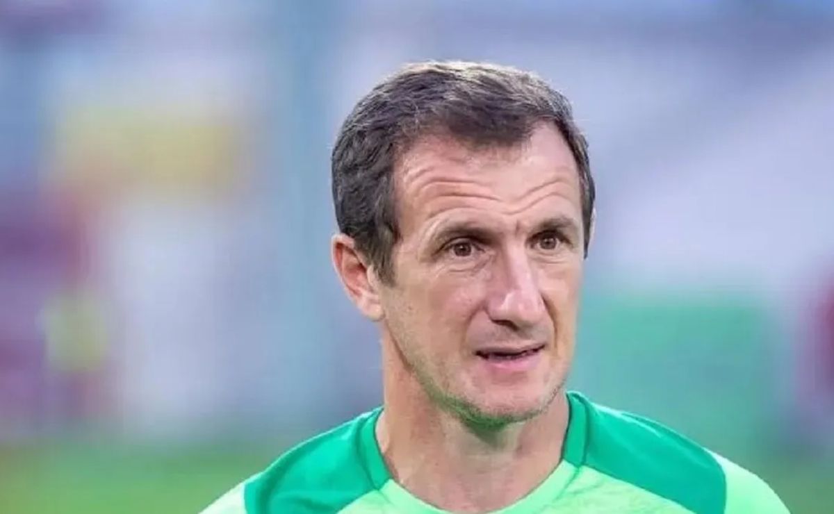 La decisión que tomará Arruabarrena con Cavani y Ander Herrera en su ...
