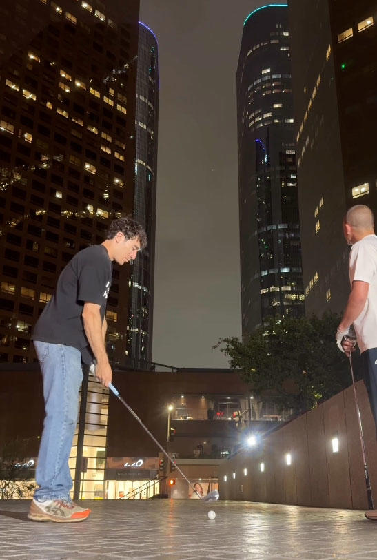 Video shows LA 'bros' driving golf balls into traffic and at buildings ...