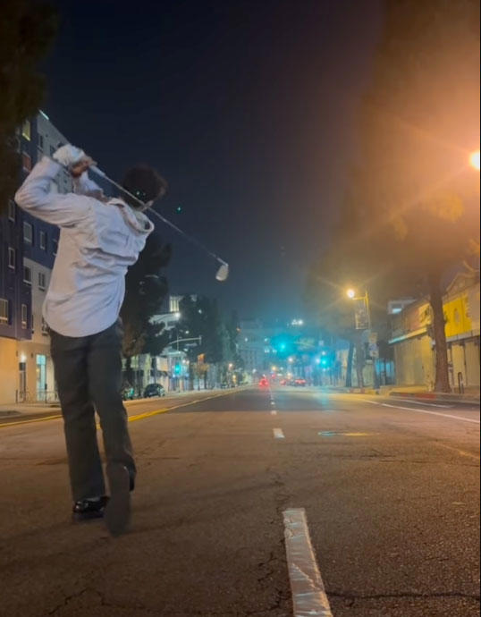 Video shows LA 'bros' driving golf balls into traffic and at buildings ...