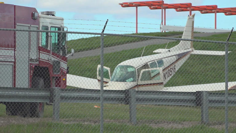 Training aircraft lost all engine power before going off runway, report ...