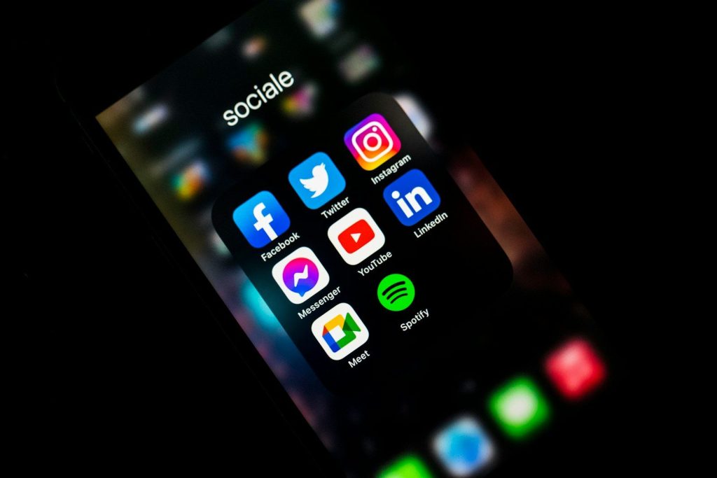 8 everyday apps that may be tracking more than you realize and how to ...