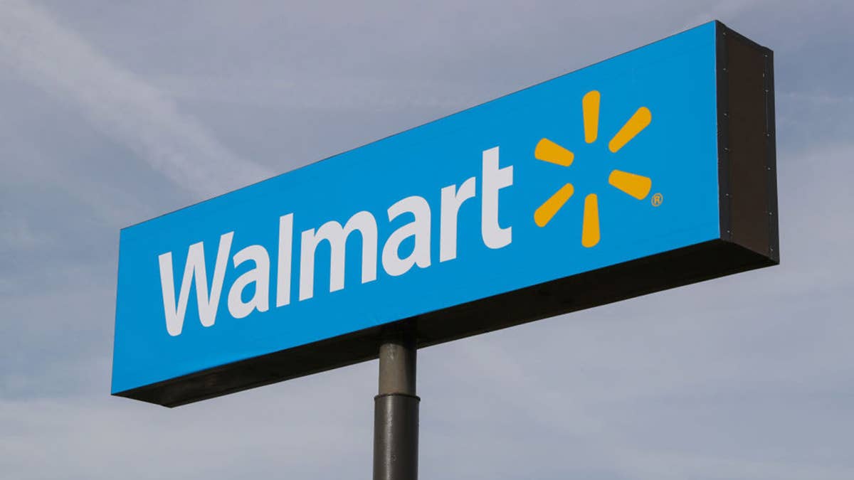 Walmart’s $16 soft and buttery sun shirts just dropped under $4
