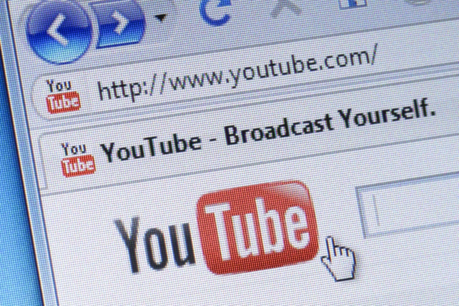 Secrets dévoilés : les coulisses de YouTube