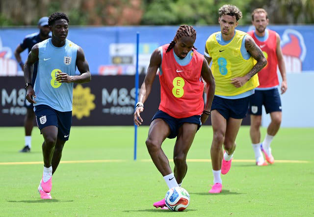 Djed Spence reveals he will have to play whole World Cup in protective mask
