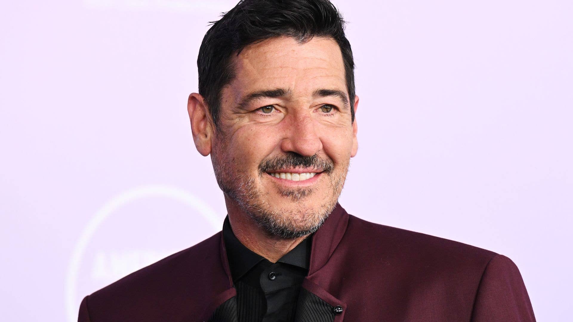 NKOTB star Jonathan Knight's '90s actor husband who starred on Sweet ...