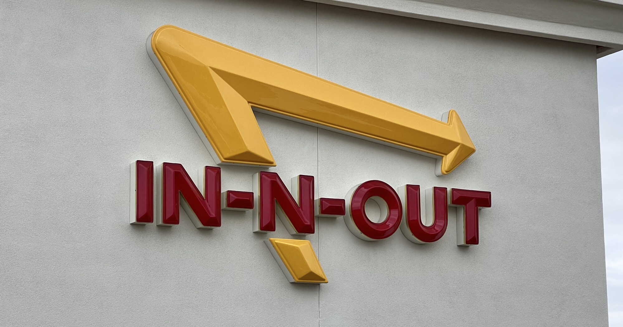 Where In-N-Out Burger is building a drive-thru in Woodland Hills