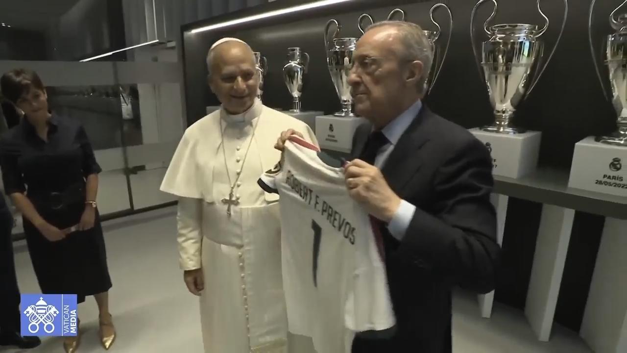 Moment: Pope Leo XIV meets with Real Madrid president and receives team ...