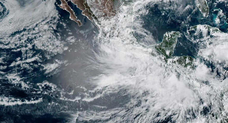 Double trouble in the Pacific: Two tropical storms slam Mexico and ...