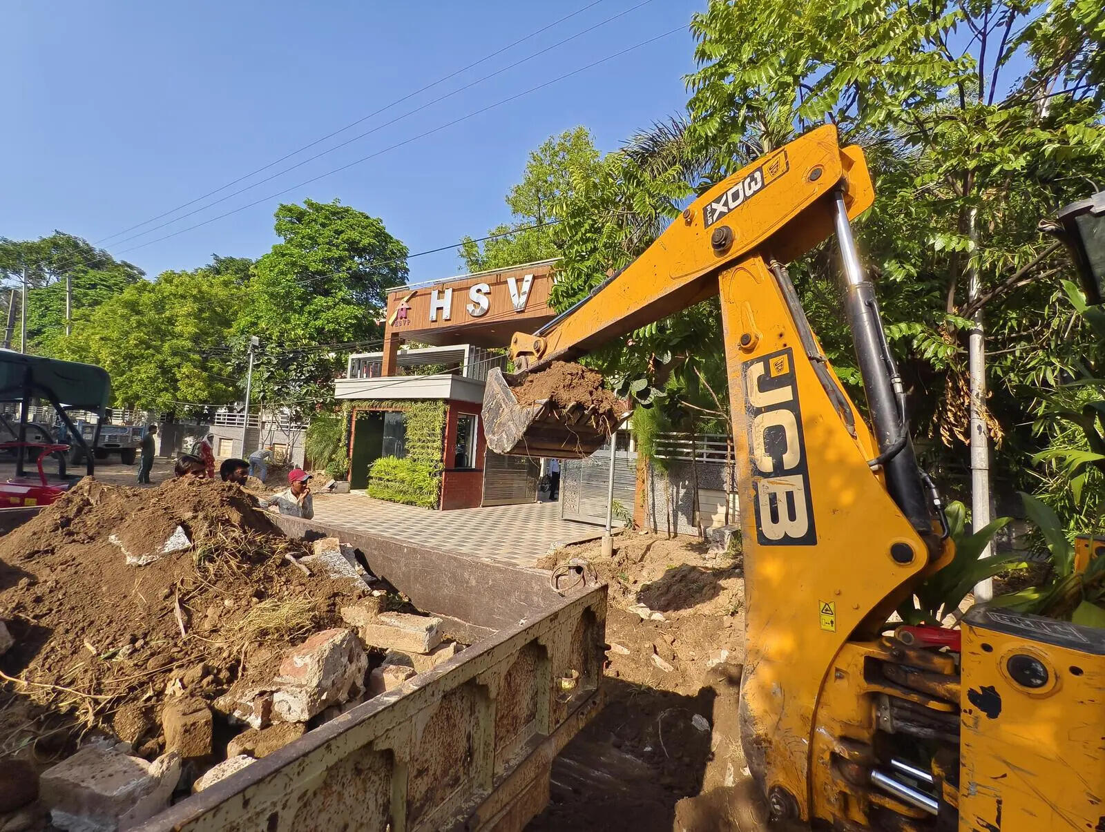 TOI report spurs HSVP to raze encroachment at HQ