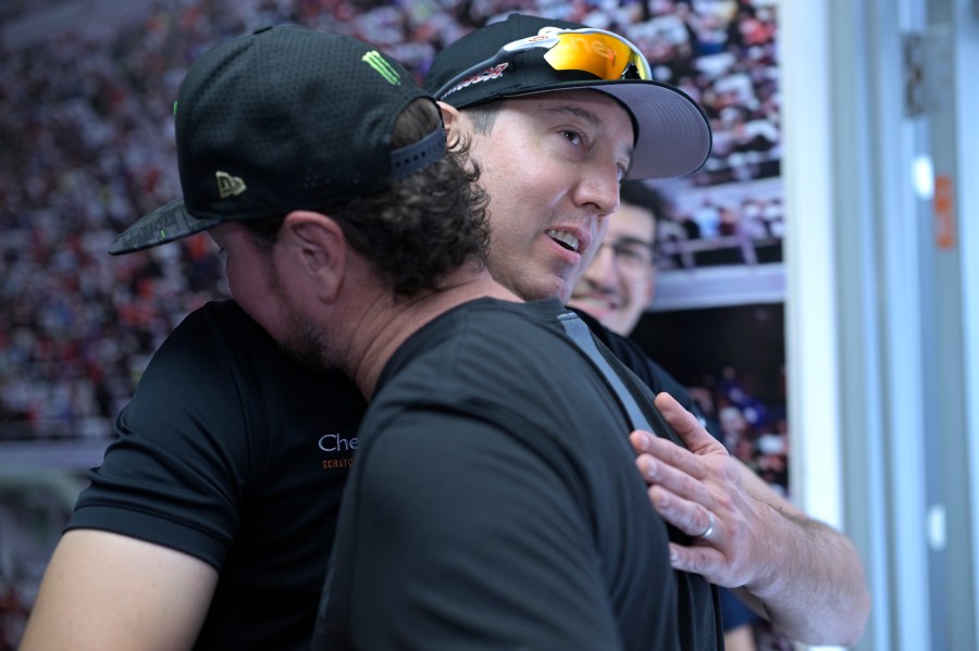 Kurt Busch shares message of mourning after death of brother Kyle Busch ...