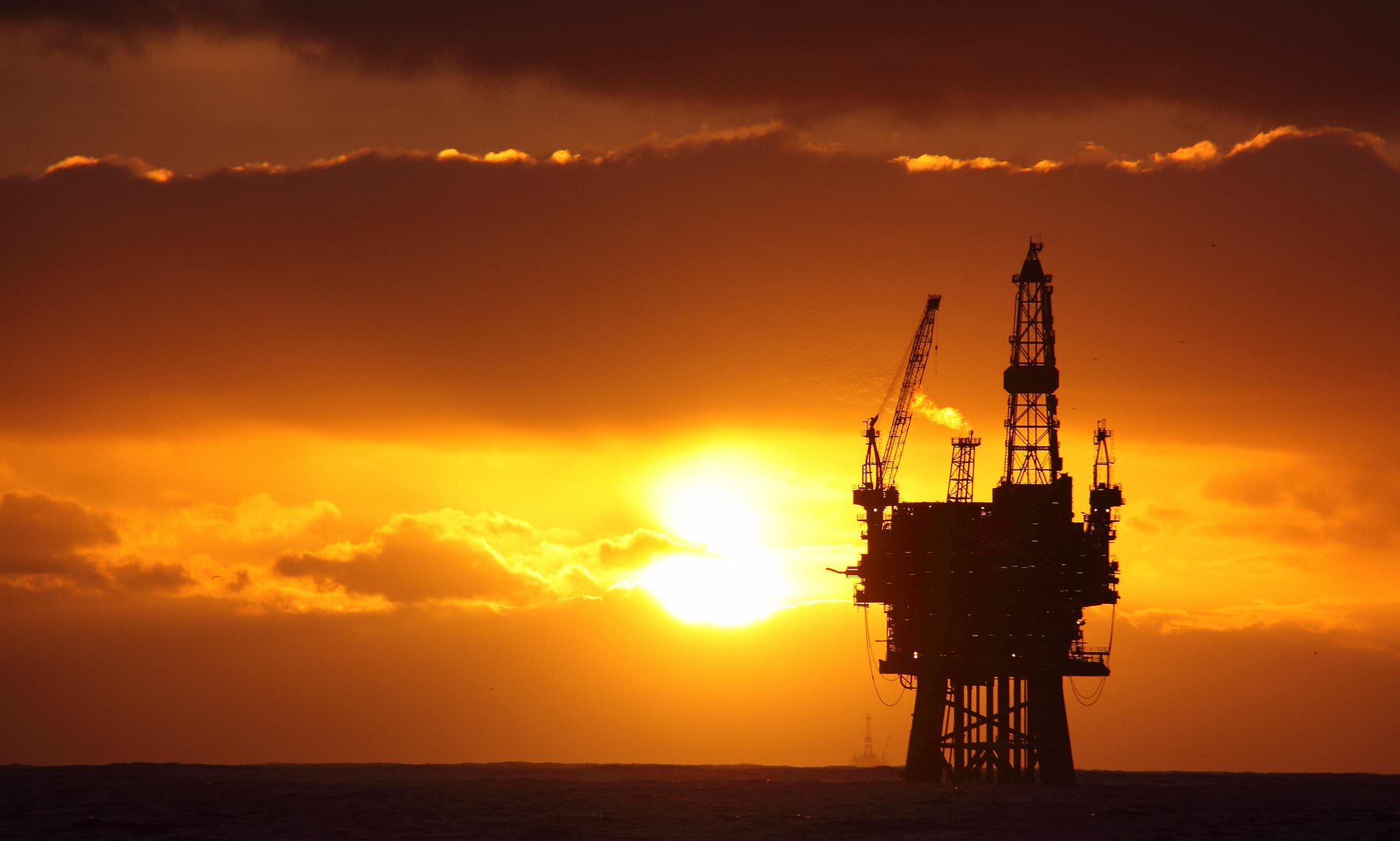 North Sea can still fuel 20m cars to 2030, claim experts