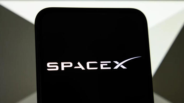 SpaceX heads to Nasdaq — but Steve Eisman is ‘not a fan’ of the IPO or ...