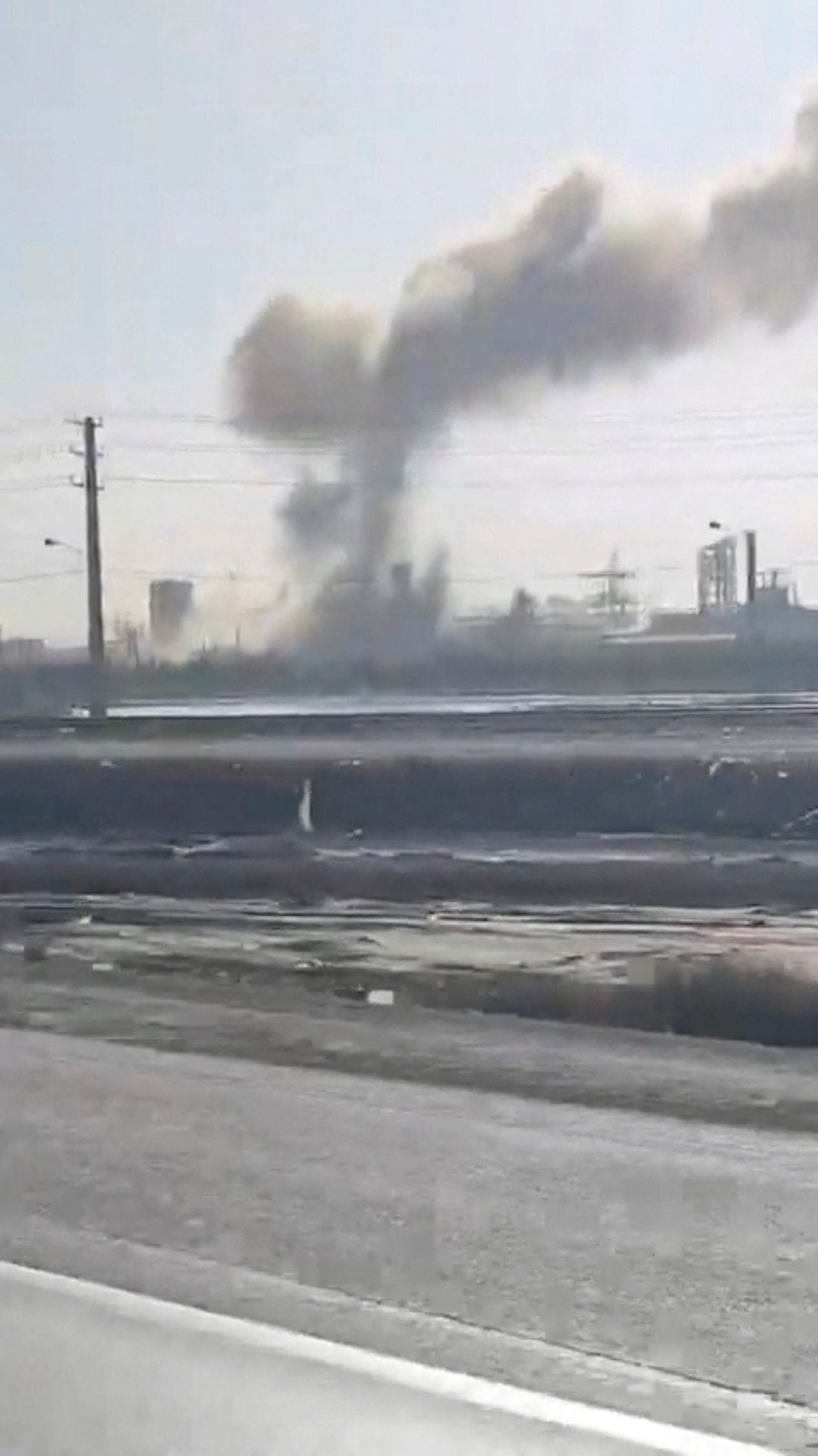 Israel, Iran appear to pause strikes after trading fire for first time ...