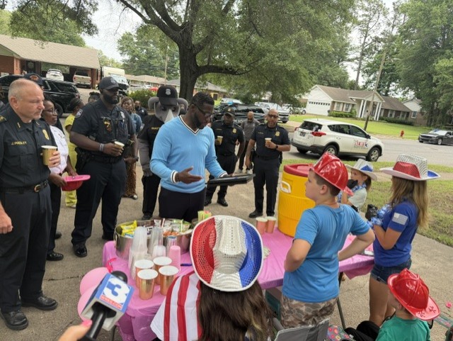 Sweet story: Kids’ lemonade stand gets OK from mayor after city shut it ...